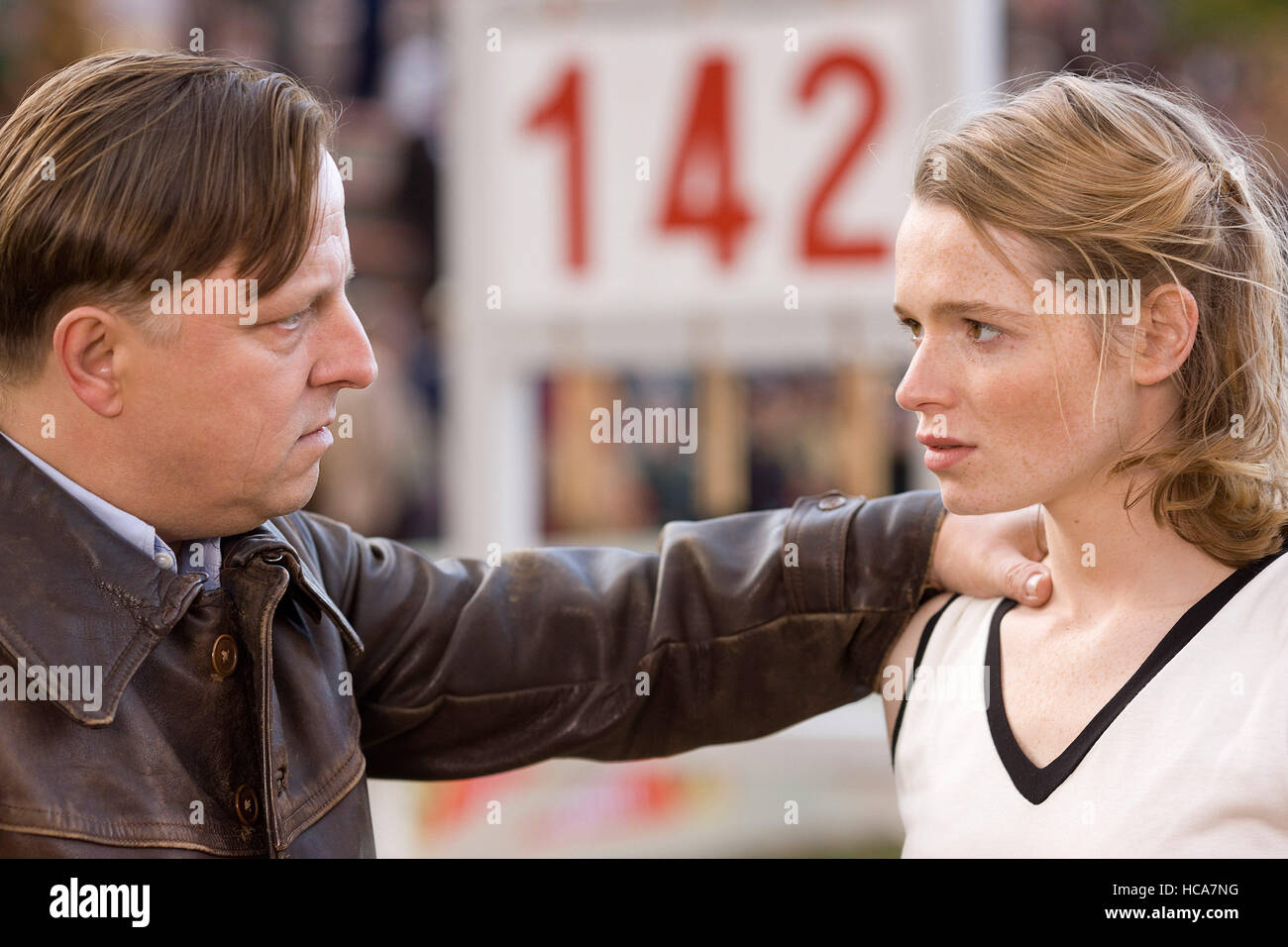 BERLIN 36, from left: Axel Prahl, Karoline Herfurth, 2009. ph: Thomas ...