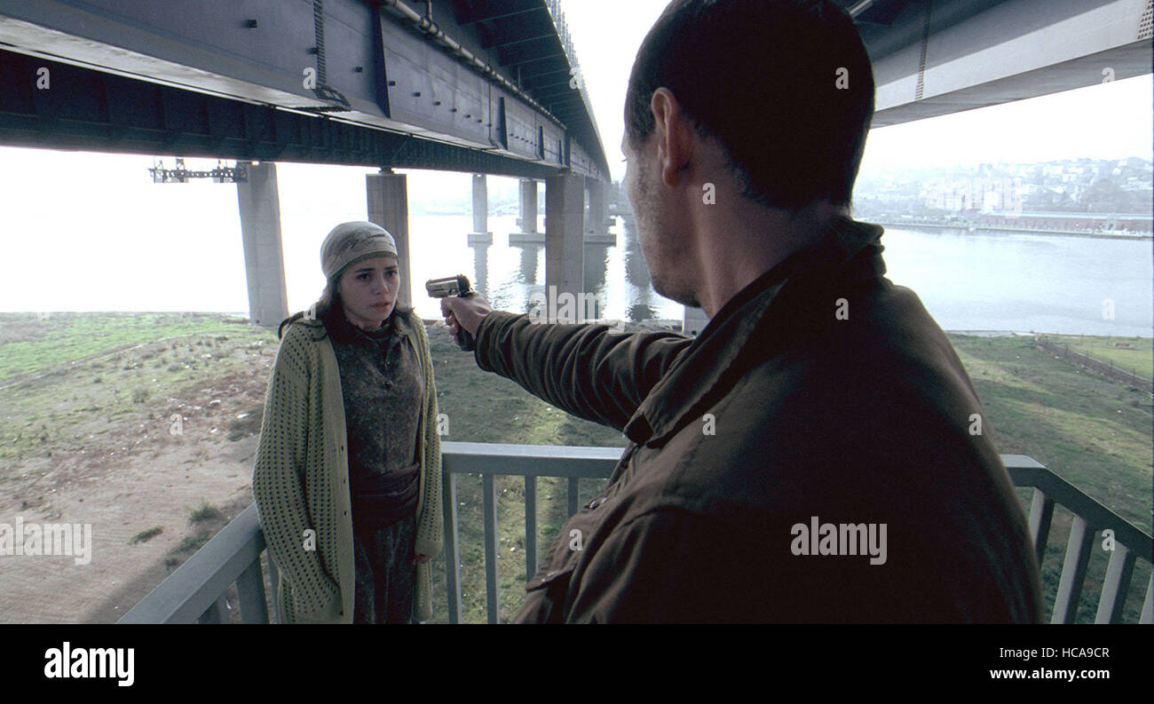 BLISS, (aka MUTLULUK), Ozgu Namal (left), 2007. ©First Run Features ...