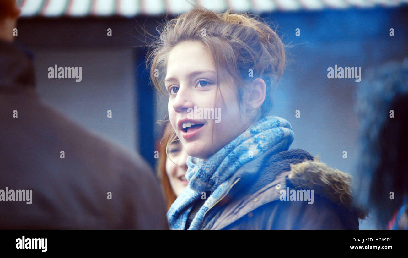 BLUE IS THE WARMEST COLOR, (aka BLUE IS THE WARMEST COLOUR, aka LA VIE ...