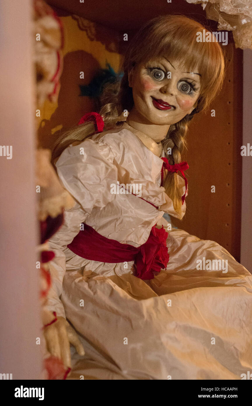 ANNABELLE, 2014. ph: Greg Smith/©Warner Bros. Pictures/courtesy Everett ...