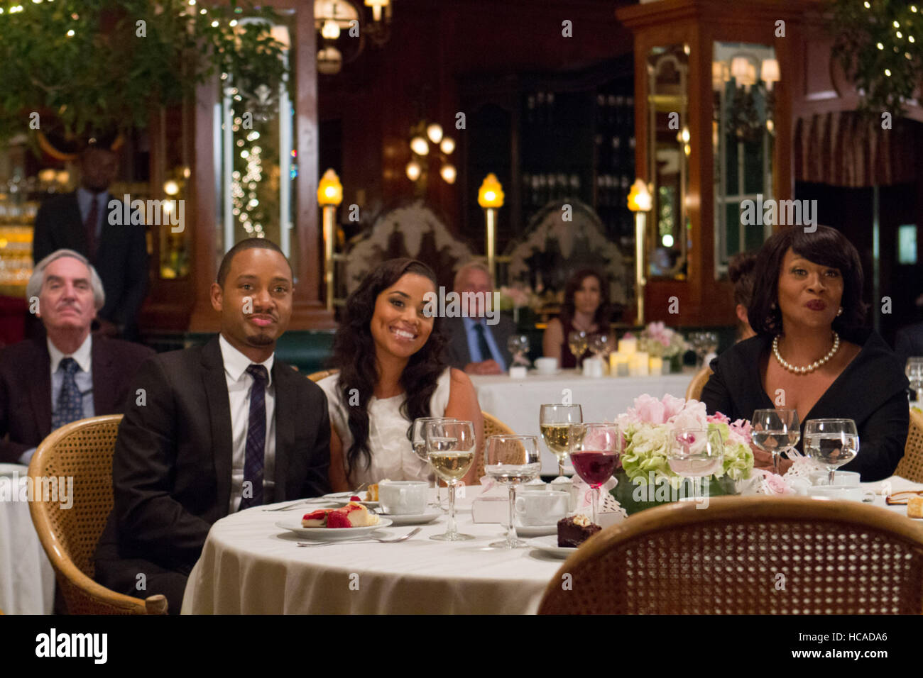 BAGGAGE CLAIM, from left: Terrence Jenkins, Lauren London, Jenifer ...