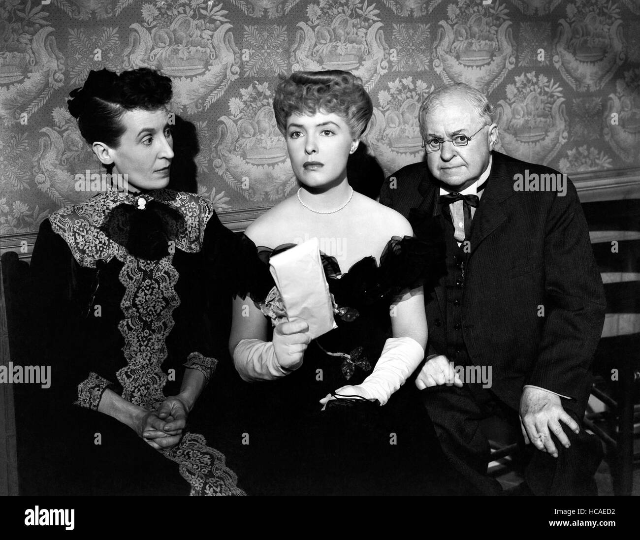 BADMAN'S TERRITORY, from left: Virginia Sale, Ann Richards, Harry ...