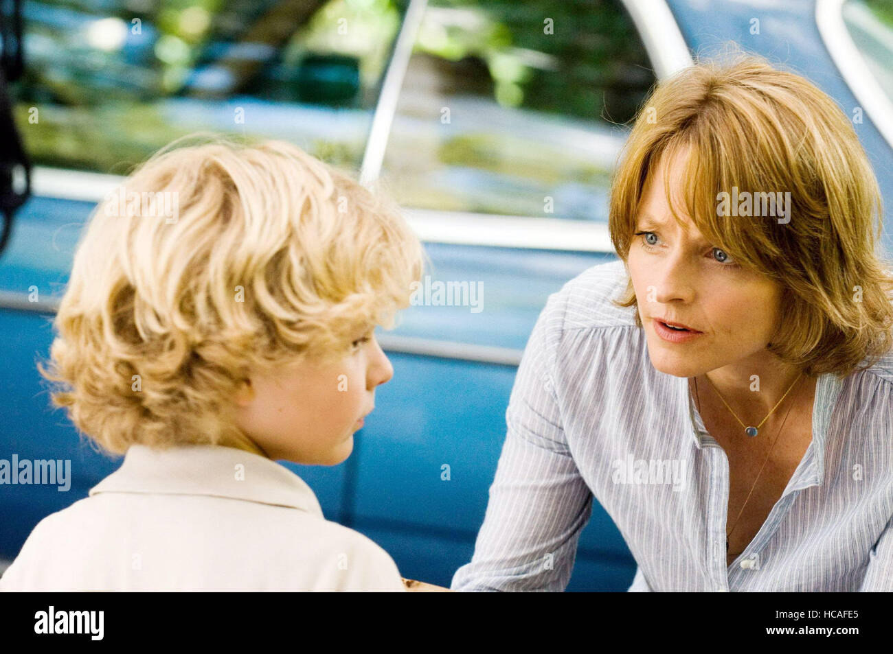 THE BEAVER, from left: Riley Thomas Stewart, Jodie Foster, 2011. ph ...