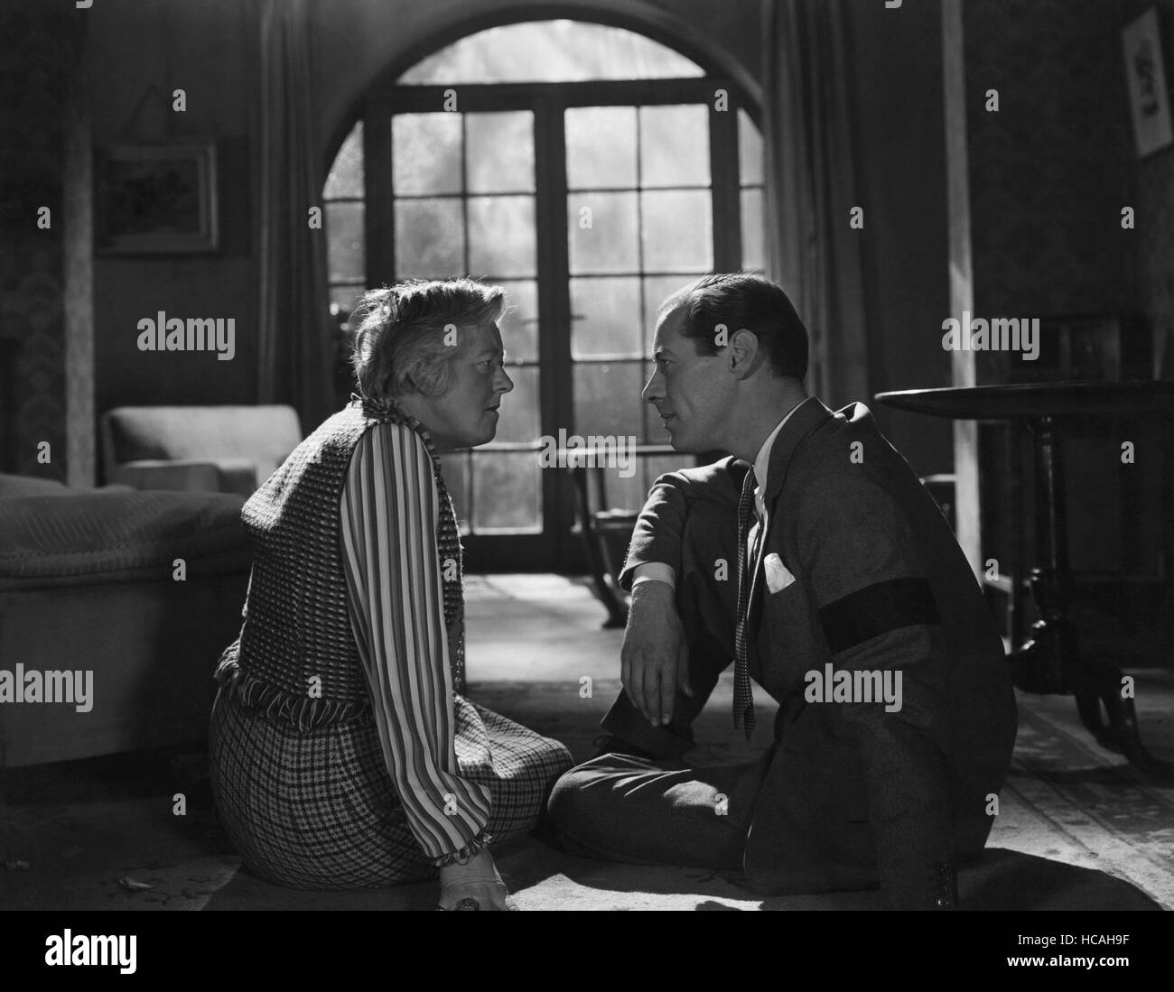 BLITHE SPIRIT, from left: Margaret Rutherford, Rex Harrison, 1945 Stock ...