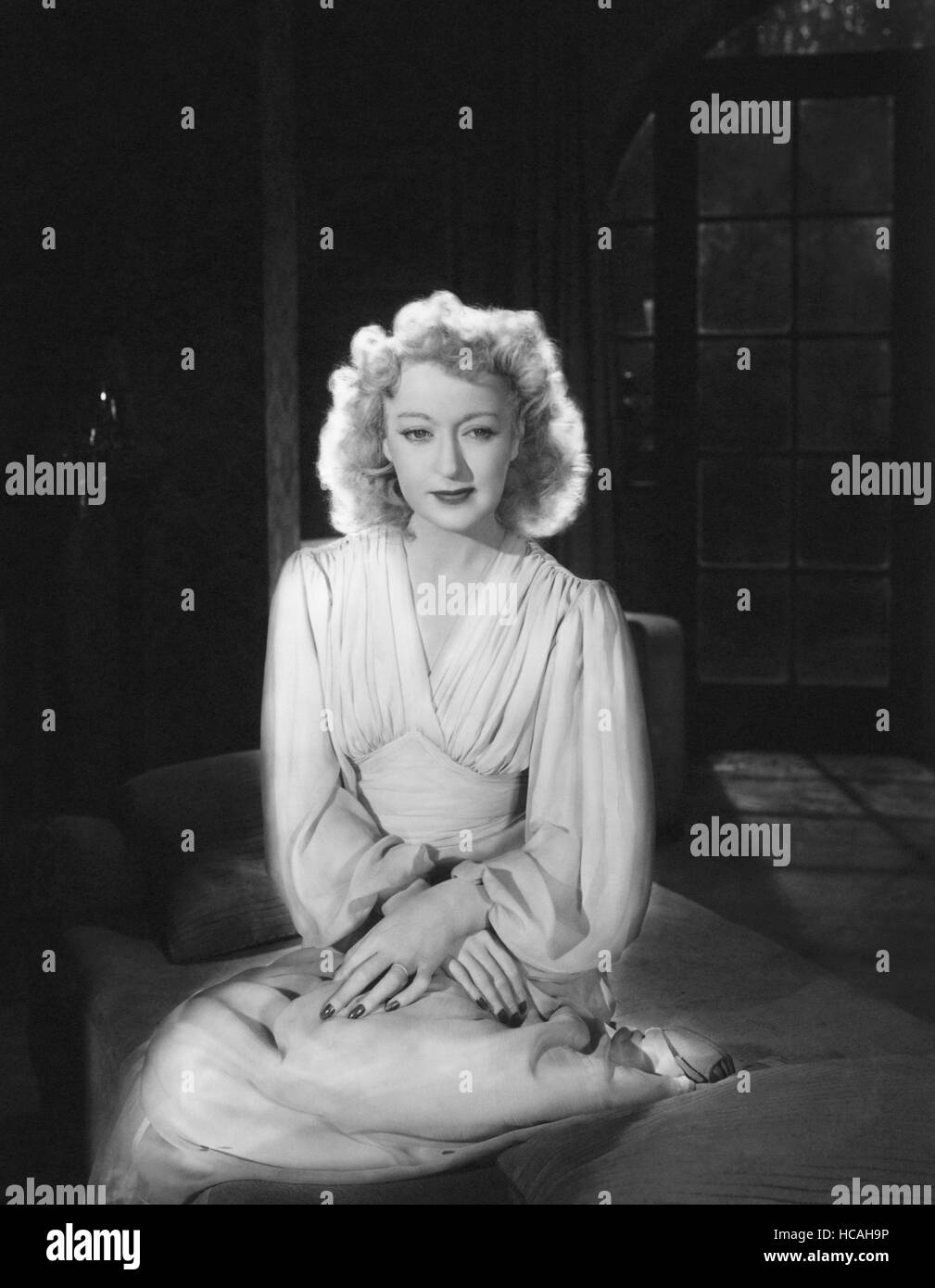 BLITHE SPIRIT, Kay Hammond, 1945 Stock Photo - Alamy