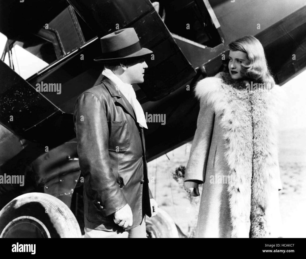 THE BRIDE CAME C.O.D., James Cagney, Bette Davis, 1941 Stock Photo - Alamy