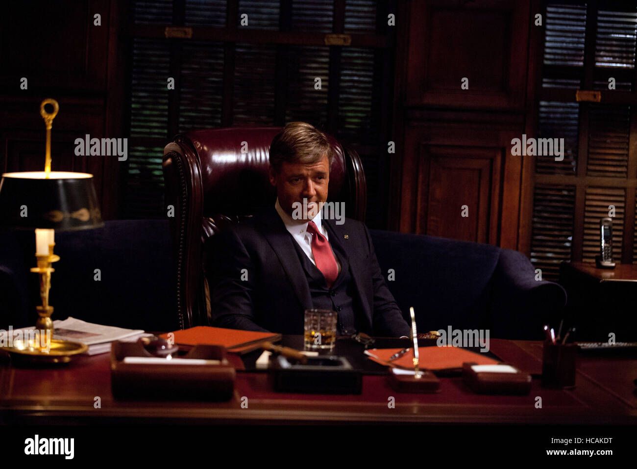 BROKEN CITY, Russell Crowe, 2013. ph: Alan Markfield/TM & copyright ...