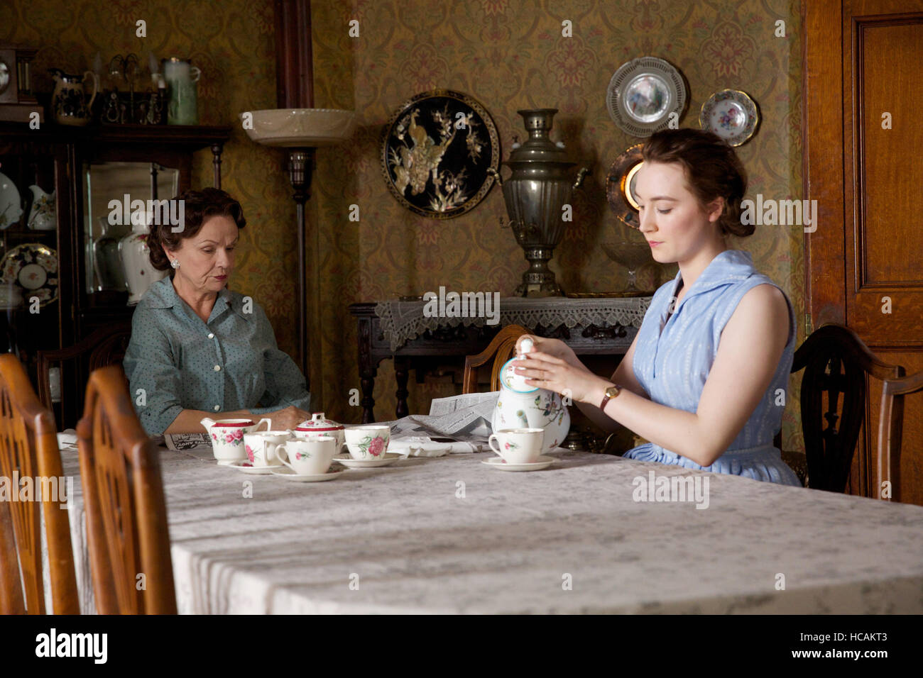 BROOKLYN, from left: Julie Walters, Saoirse Ronan, 2015. ph: Kerry ...