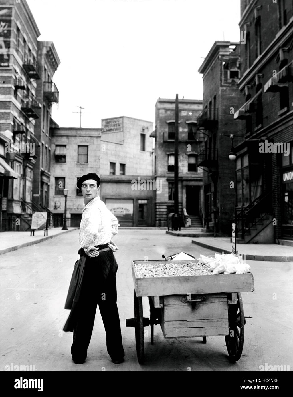 THE CAMERAMAN, Buster Keaton, 1928 Stock Photo - Alamy