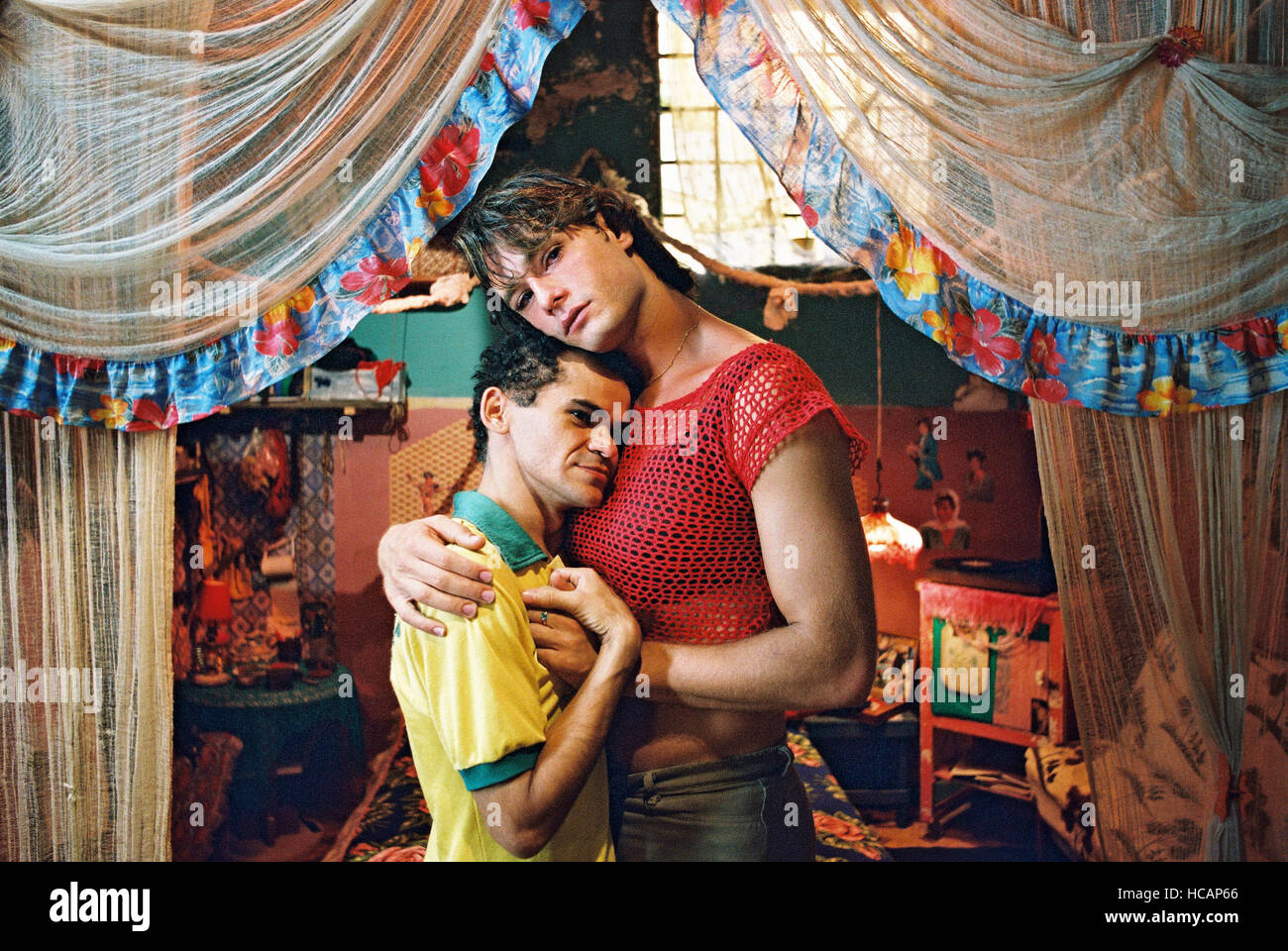 CARANDIRU, Gero Camilo (l.), Rodrigo Santoro (r.), 2003, ©Sony Pictures ...