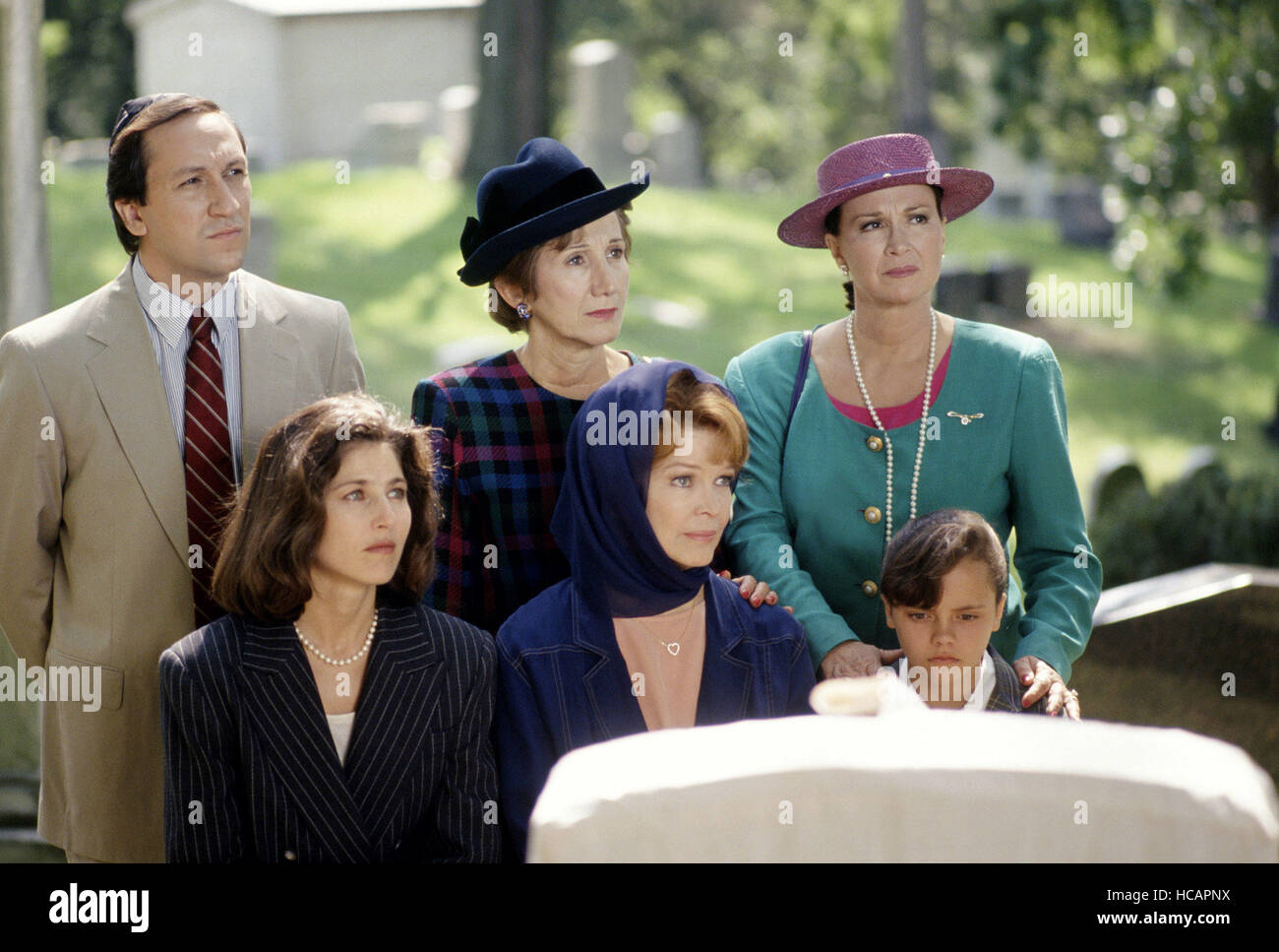 CEMETERY CLUB, Olympia Dukakis (center top), Diane Ladd (top right ...