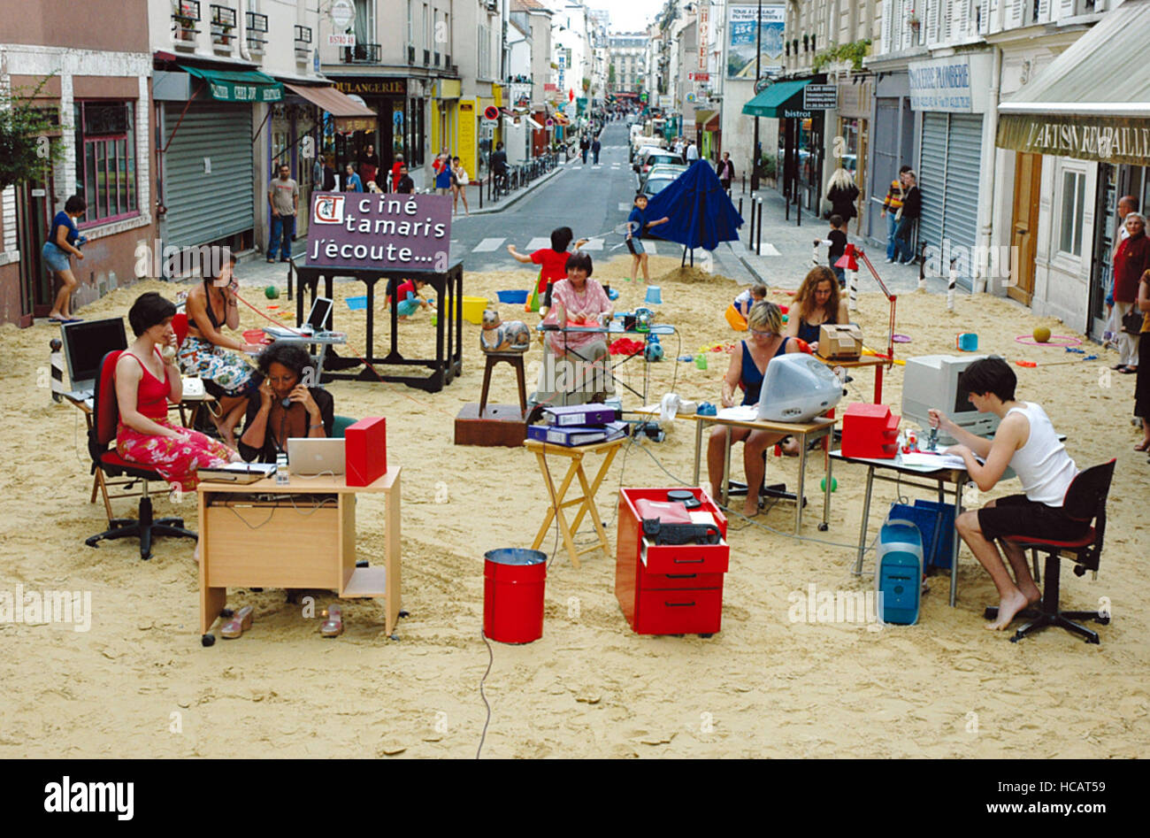 THE BEACHES OF AGNES, (aka LES PLAGES D'AGNES), Agnes Varda (center of ...