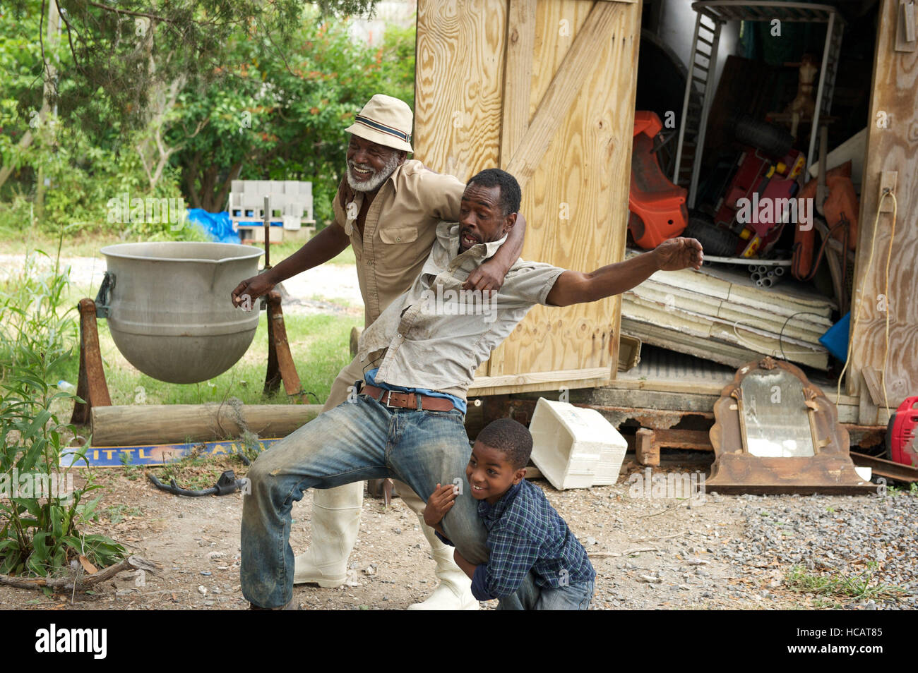 BEASTS OF THE SOUTHERN WILD, Dwight Henry (center), 2012. ph: Jess ...