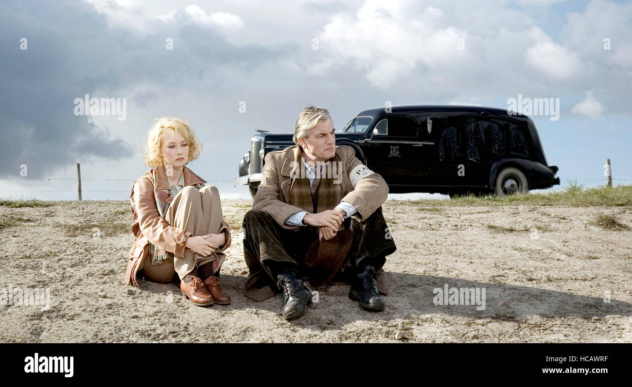 BLACK BOOK, (aka ZWARTBOEK), Carice van Houten, Derek de Lint, 2006 ...