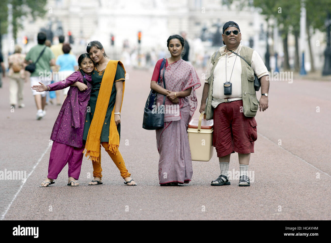 BRICK LANE, Lana Rahman, Naeema Begum, Tannishtha Chatterjee, Satish ...