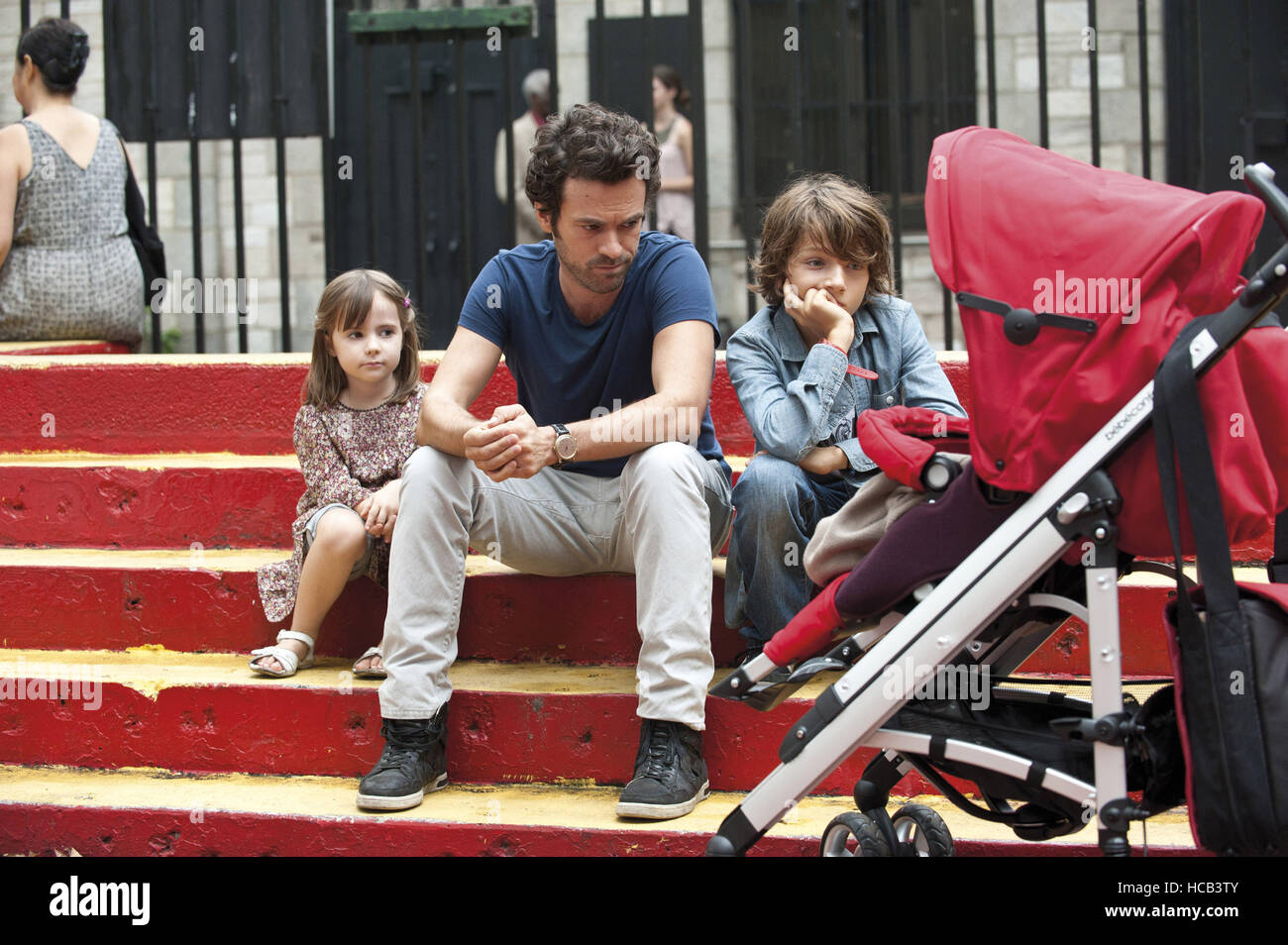 CHINESE PUZZLE, (aka CASSE-TETE CHINOIS), l-r: Margaux Mansart, Romain ...