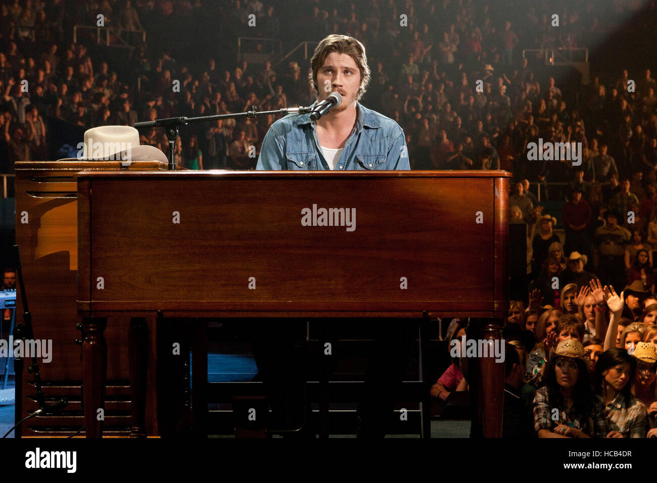 COUNTRY STRONG, Garrett Hedlund, 2010. Ph: Scott Garfield/©Screen Gems ...