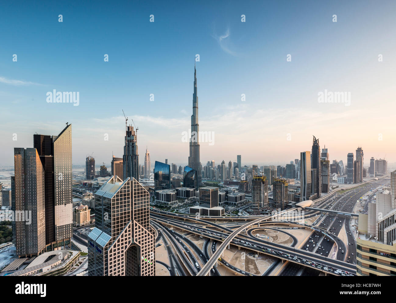 Shangri la hotel dubai hi-res stock photography and images - Alamy
