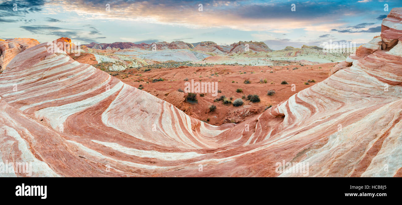 Fire Wave Rock, Valley of Fire State Park, Nevada, USA Stock Photo - Alamy