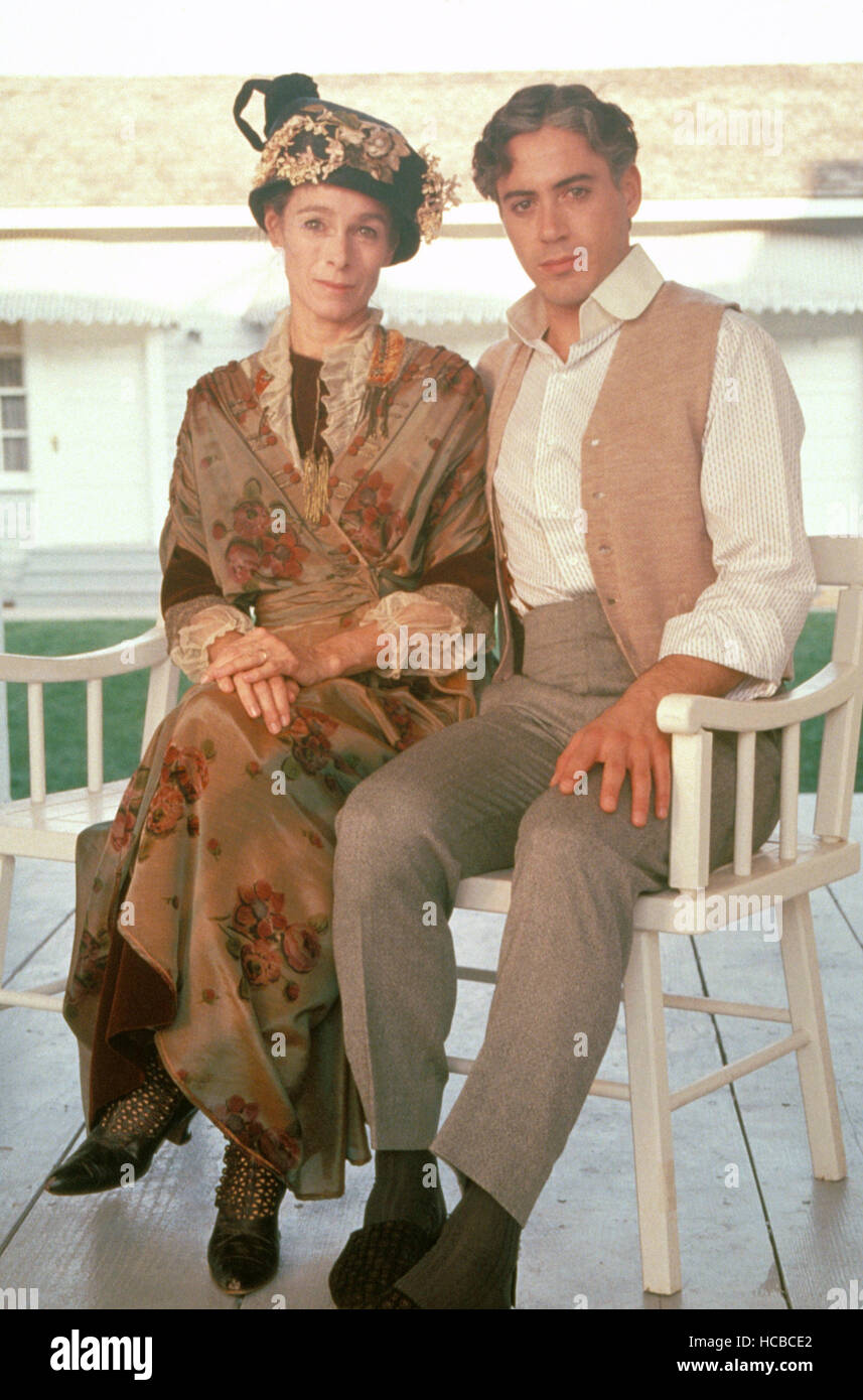 CHAPLIN, Geraldine Chaplin, Robert Downey Jr., 1992, (c) Tri-Star ...