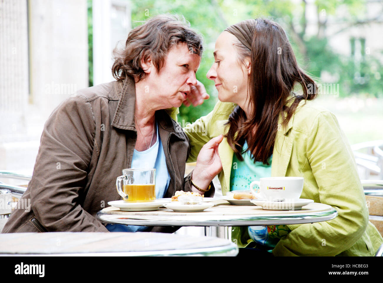 CLOUD 9, (aka WOLKE NEUN, aka WOLKE 9, aka CLOUD NINE), from left ...