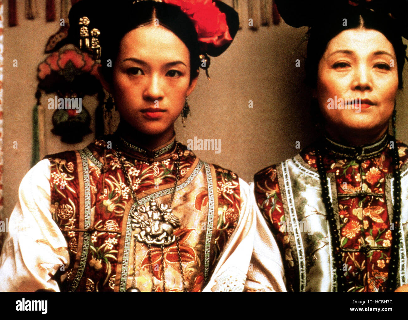 CROUCHING TIGER, HIDDEN DRAGON, (aka WO HU CANG LONG), from left: Zhang ...