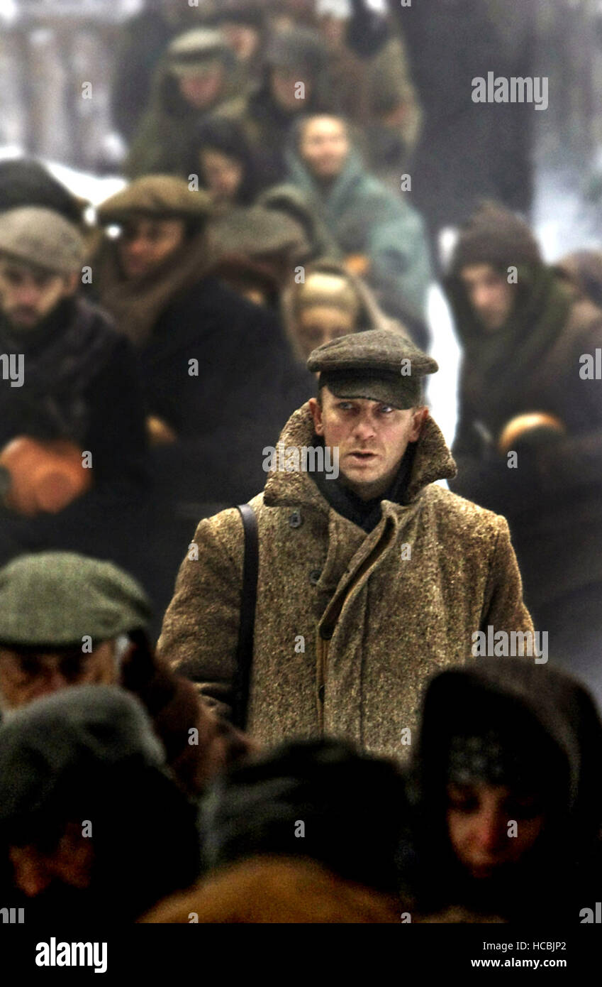 DEFIANCE, Daniel Craig, 2008. ©Paramount Vantage/Courtesy Everett ...