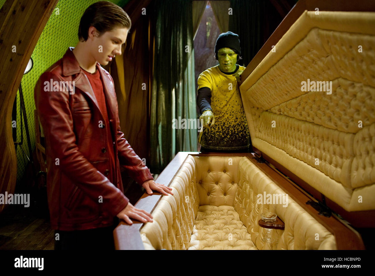 CIRQUE DU FREAK: THE VAMPIRE'S ASSISTANT, from left: Chris Massoglia ...