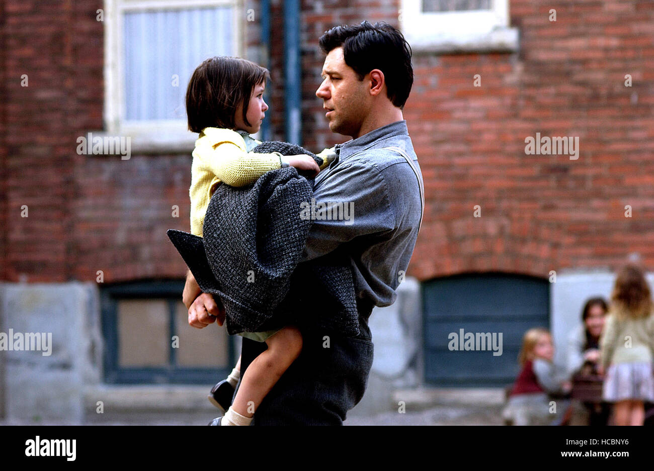 CINDERELLA MAN, Ariel Waller, Russell Crowe, 2005, (c) Universal ...