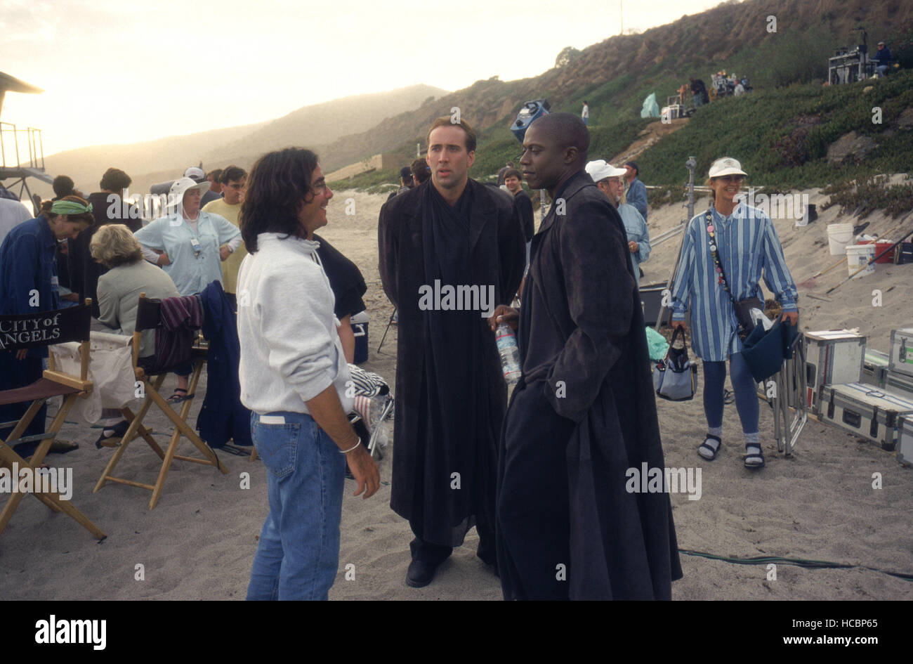 CITY OF ANGELS, director Brad Silberling, Nicolas Cage, Andre Braugher ...