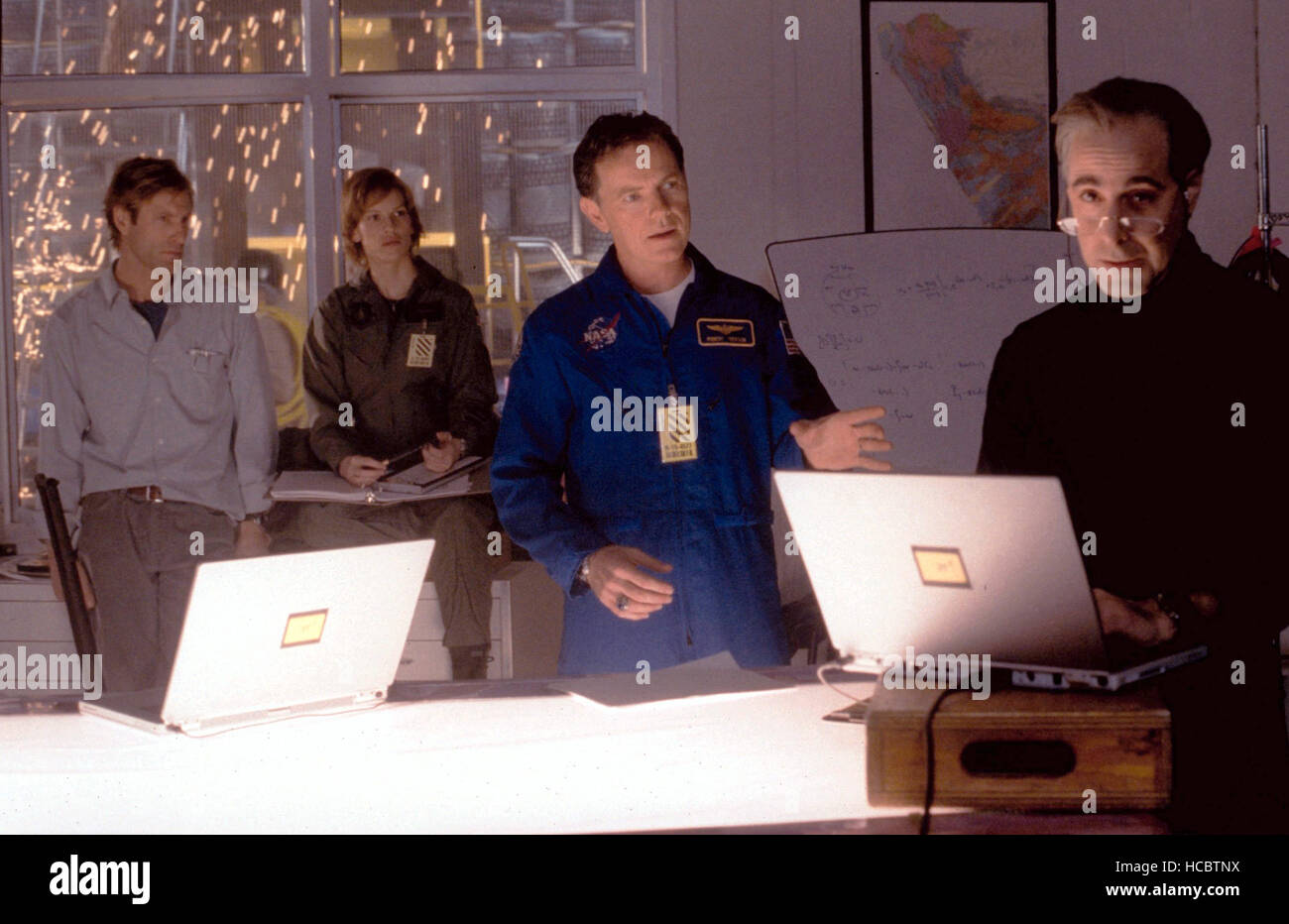 CORE, Aaron Eckhart, Hilary Swank, Bruce Greenwood, Stanley Tucci, 2003 ...