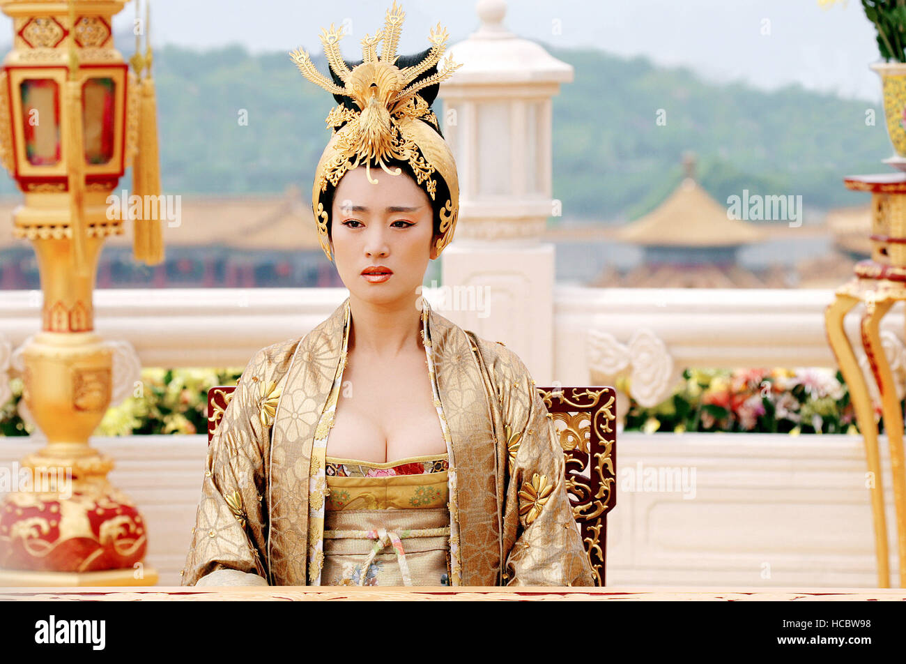 CURSE OF THE GOLDEN FLOWER, (aka MAN CHENG JIN DAI HUANG JIN JIA), Gong Li, 2006. ©Sony Pictures ...