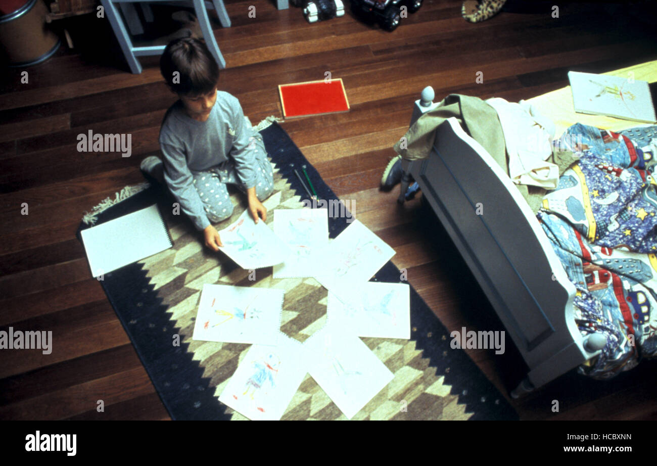 DARKNESS, Stephen Enquist, 2002, (c) Dimension Films/courtesy Everett ...