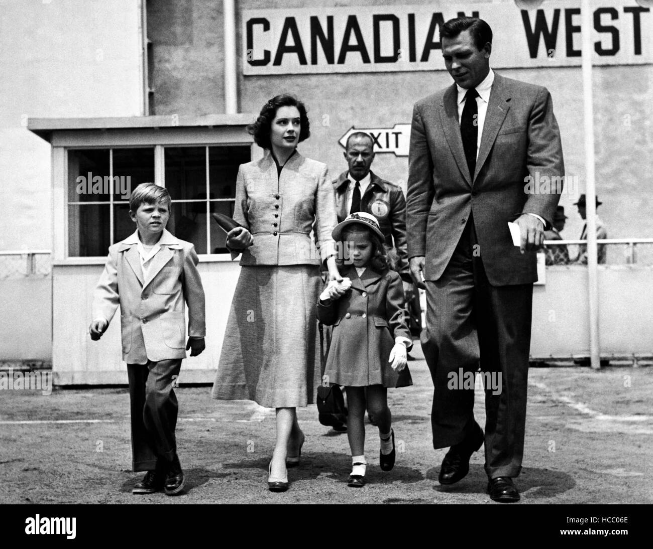DESPERATE SEARCH, front from left: Lee Aaker, Jane Greer, Linda Lowell ...