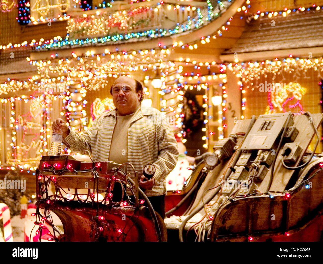 DECK THE HALLS, Danny DeVito, 2006.TM & ©20th Century Fox. All rights ...