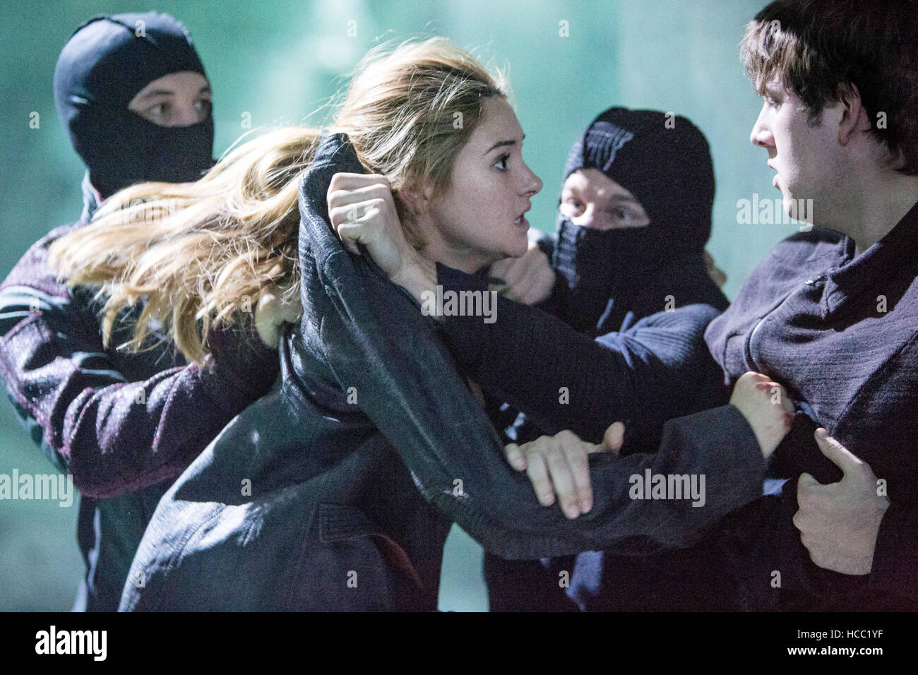 DIVERGENT, l-r: Shailene Woodley, Christian Madsen, 2014, ph: Jaap Buitendijk/©Summit ...
