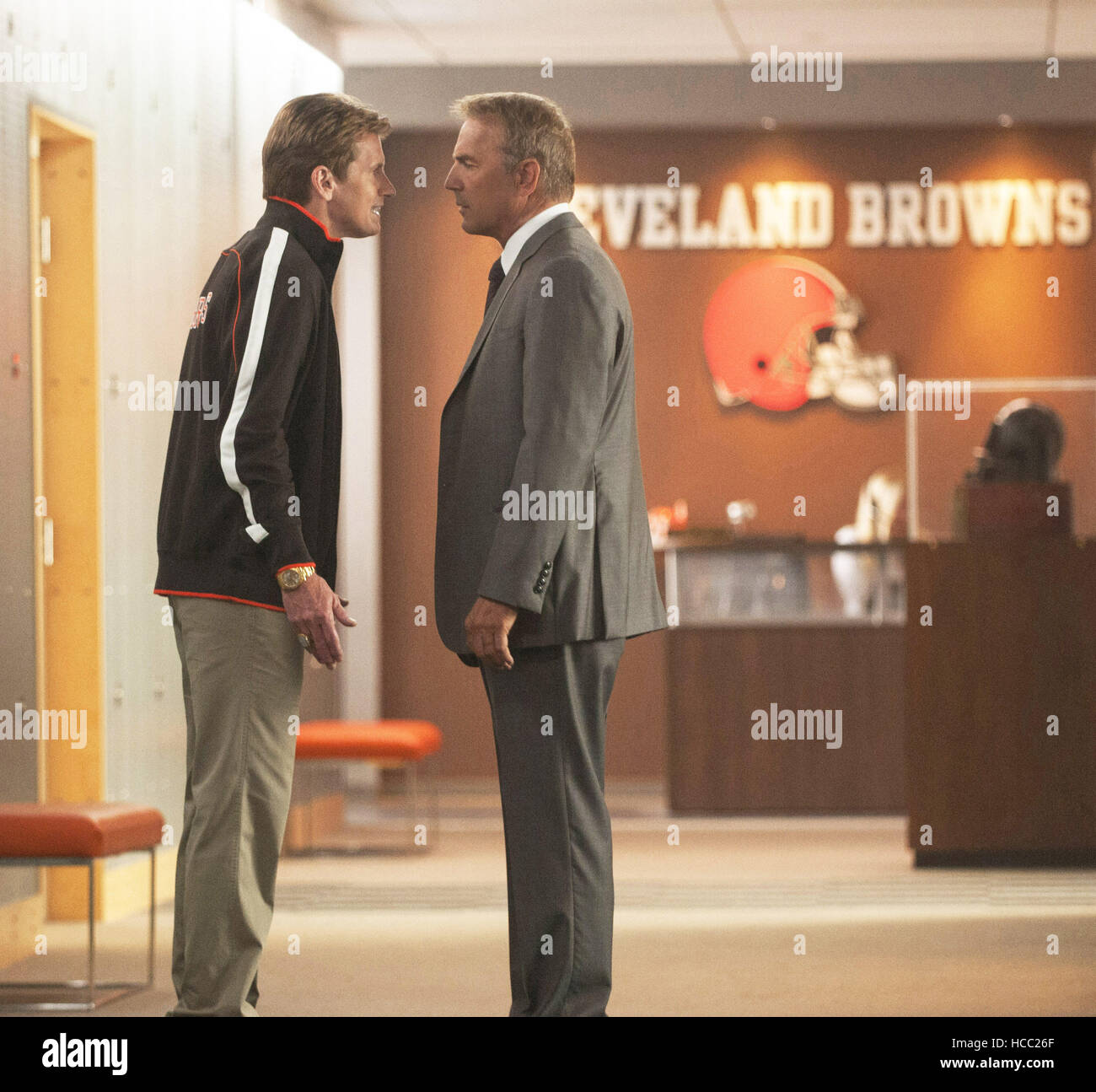 DRAFT DAY, from left: Denis Leary, Kevin Costner, 2014. ph: Dale ...