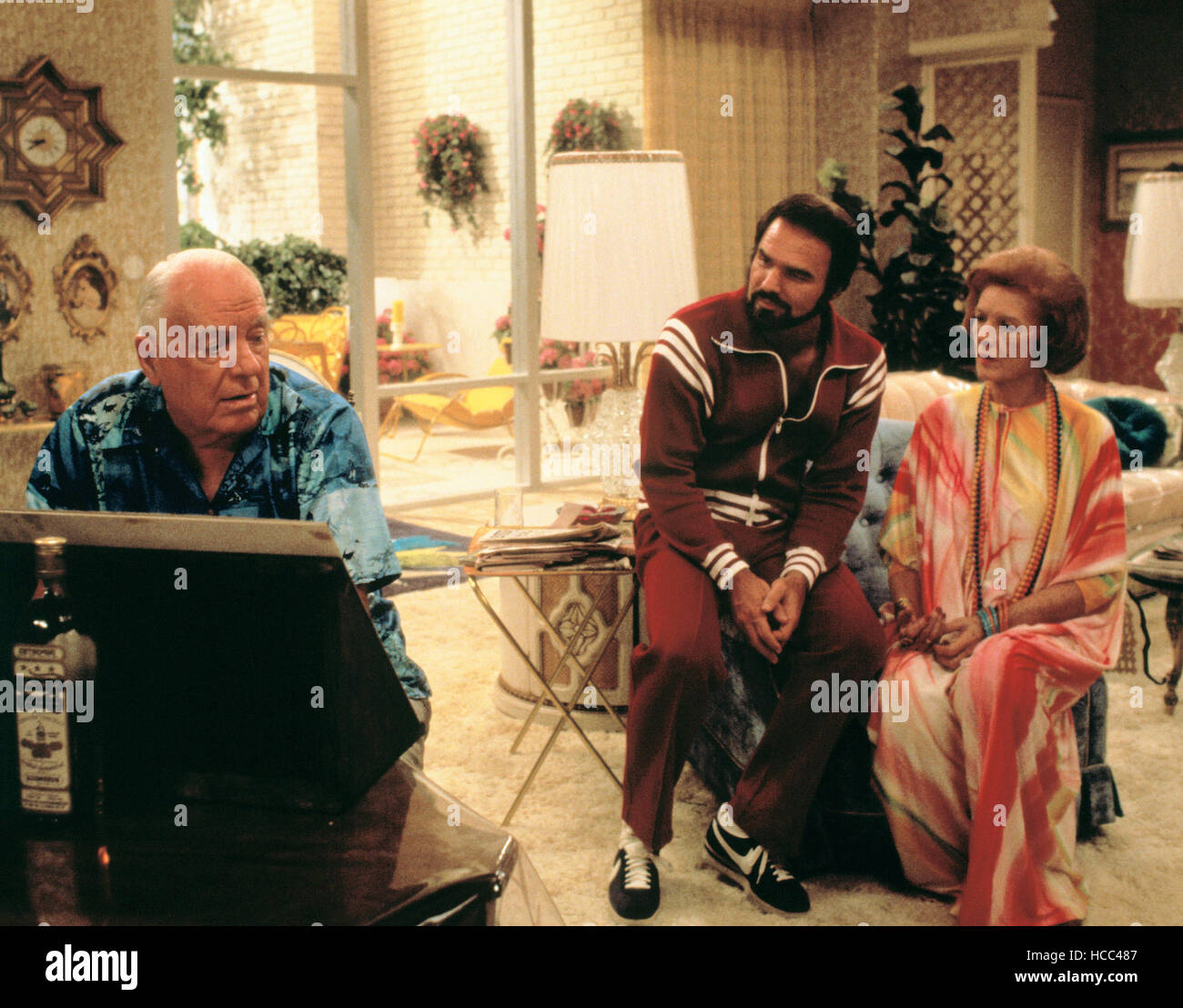 THE END, Pat O'Brien, Burt Reynolds, Myrna Loy, 1978, (c) United ...