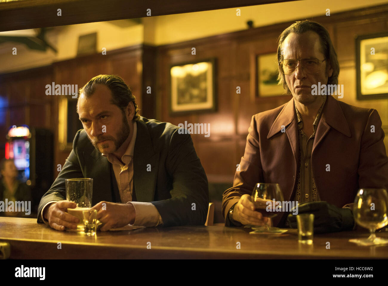 DOM HEMINGWAY, from left: Jude Law, Richard E. Grant, 2013. ph: Nick ...