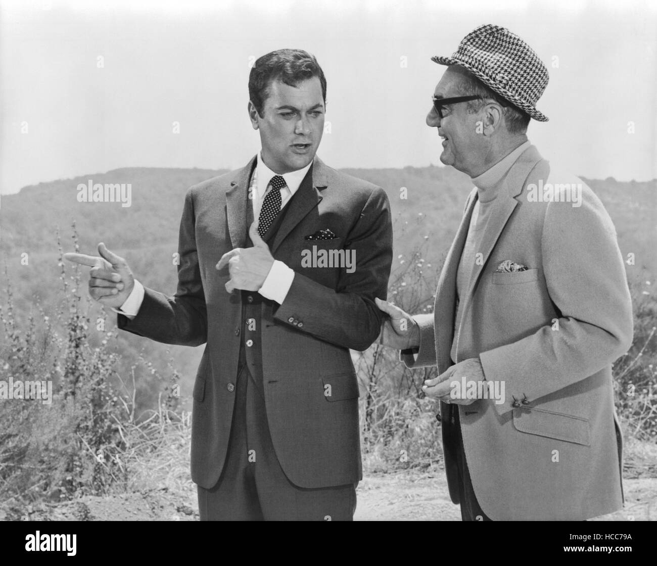DON'T MAKE WAVES, from left: Tony Curtis, Jim Backus, 1967 Stock Photo ...