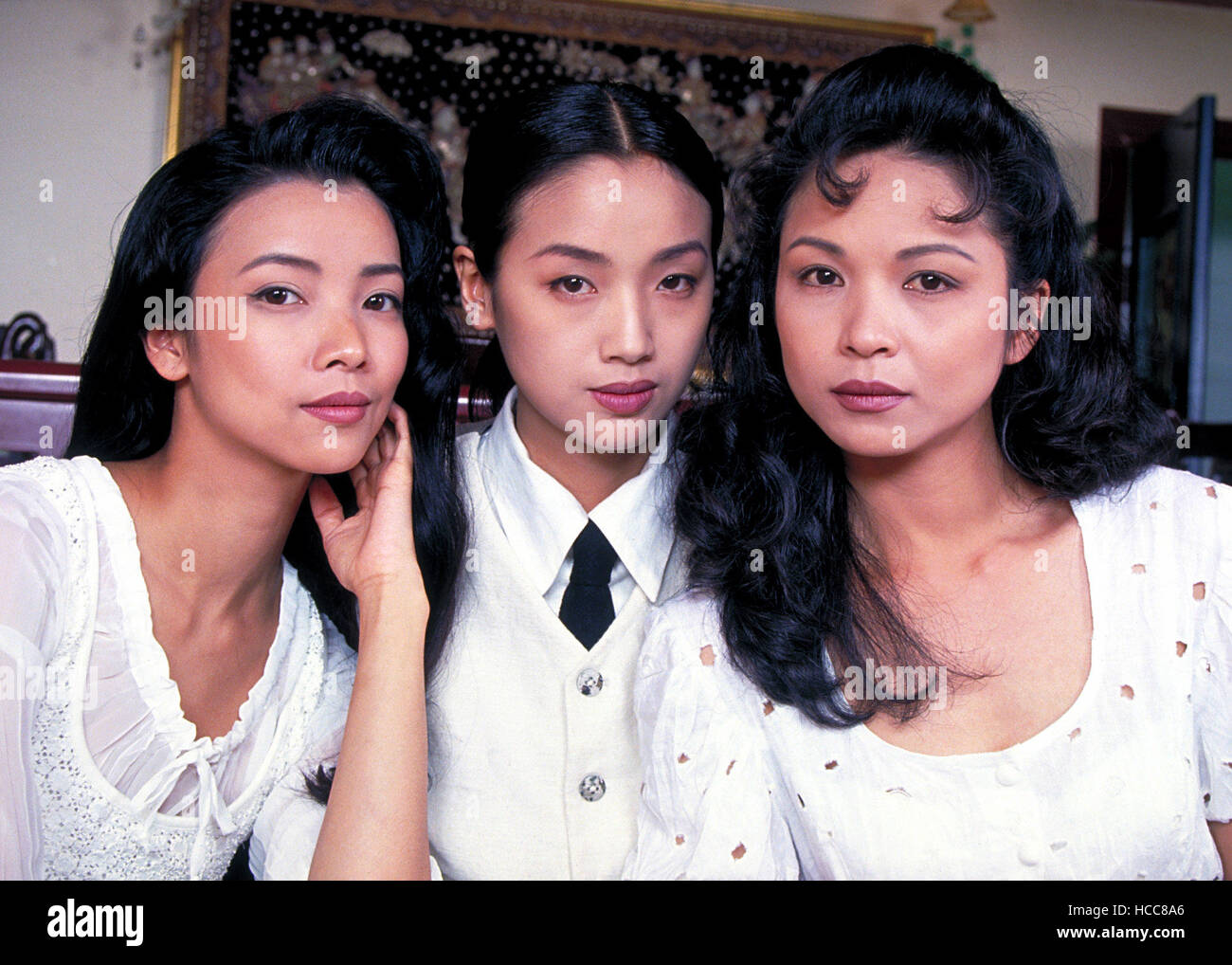 EAT DRINK MAN WOMAN, (aka YIN SHI NAN NU), Chien-lien Wu, Yu-Wen Wang, Kuei-Mei Yang, 1994, (c ...