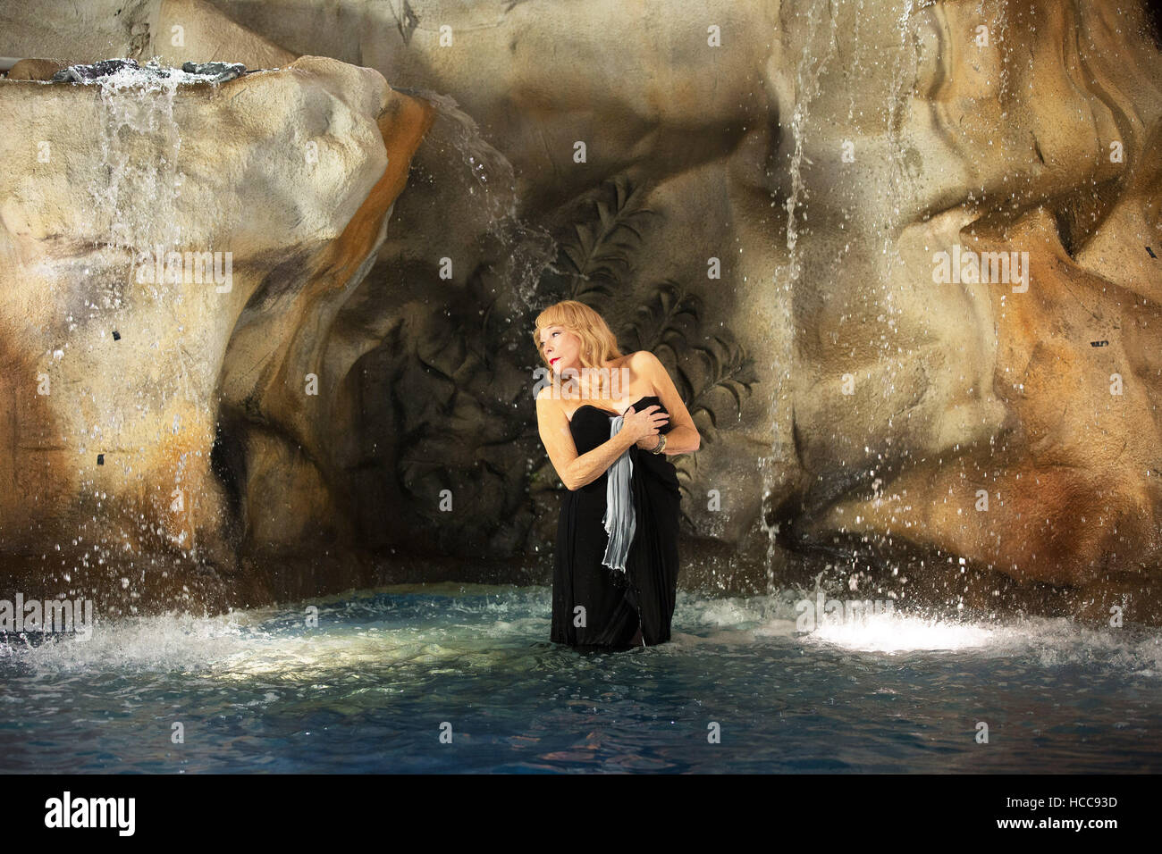 ELSA & FRED, (aka ELSA AND FRED), Shirley MacLaine, 2014. ph: Michele K ...