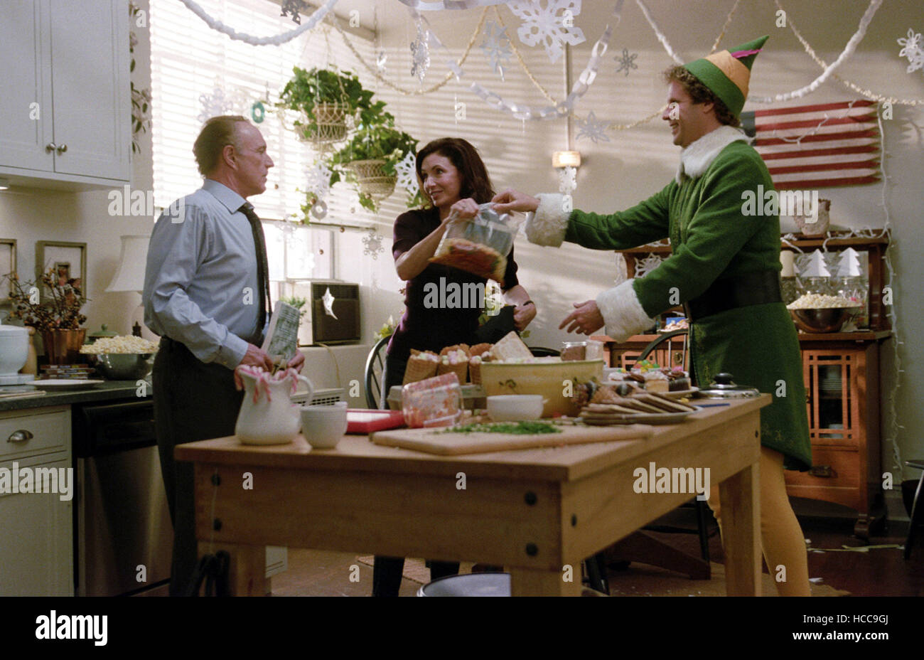 ELF, James Caan, Mary Steenburgen, Will Ferrell, 2003, (c) New Line ...