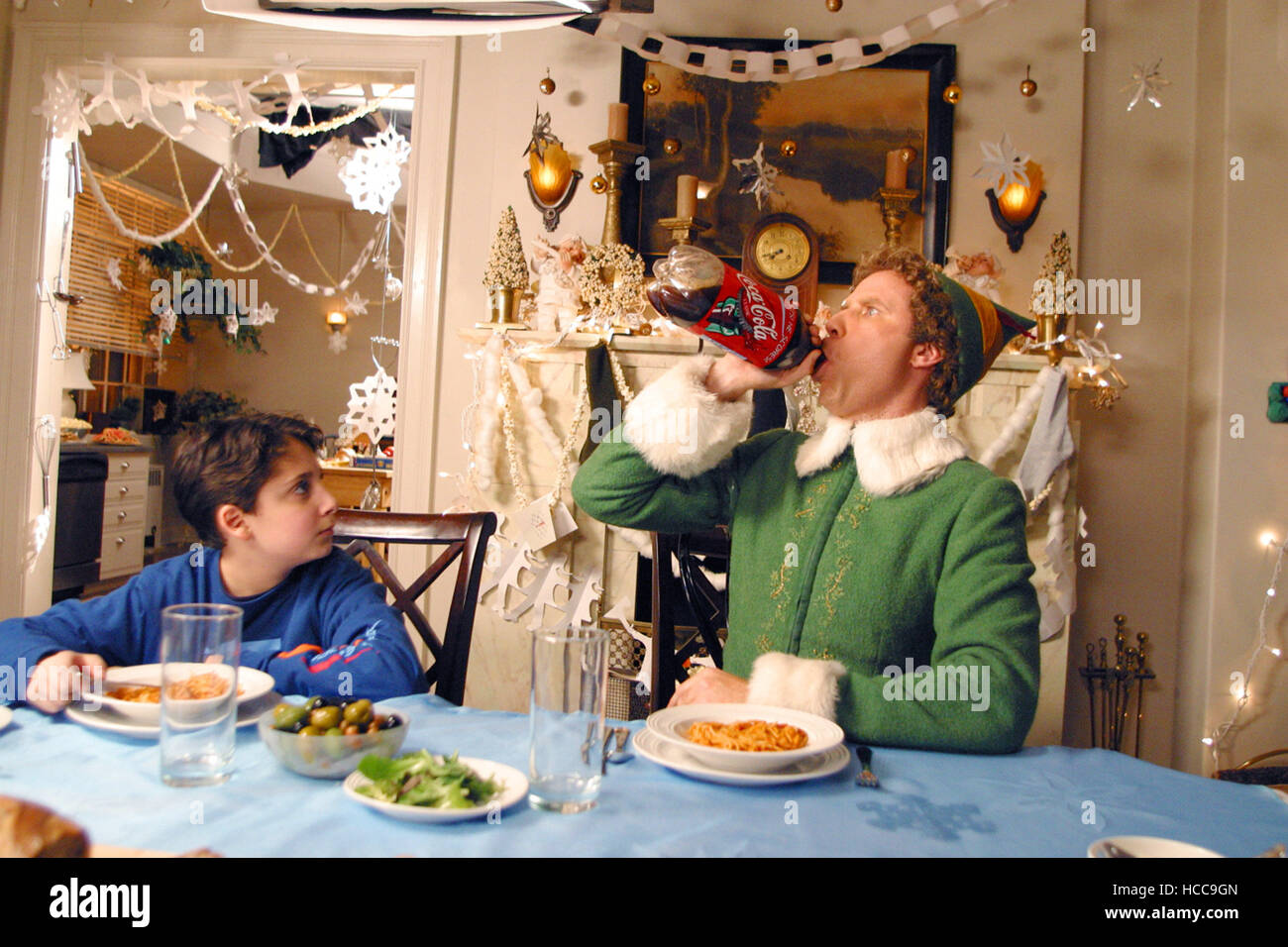 ELF, Daniel Tay, Will Ferrell, 2003, (c) New Line/courtesy Everett ...
