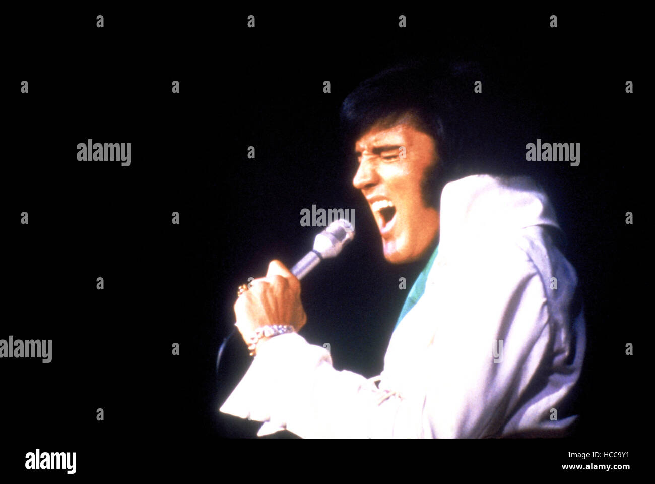 ELVIS ON TOUR, Elvis Presley, 1972 Stock Photo - Alamy
