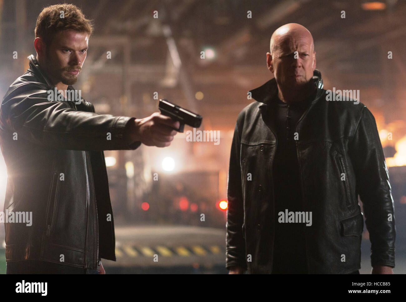 EXTRACTION, from left: Kellan Lutz, Bruce Willis, 2015. ph: Sam Emerson ...
