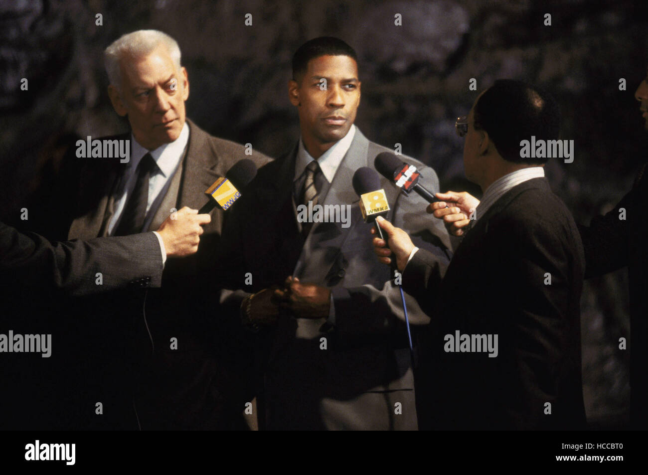 FALLEN, Donald Sutherland, Denzel Washington, 1998, (c) Warner Brothers ...