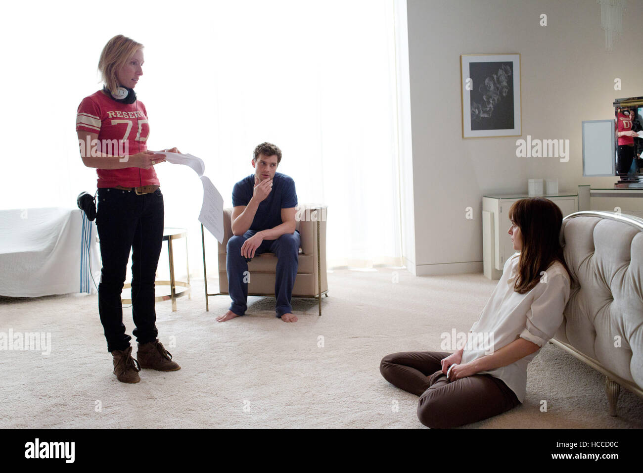 FIFTY SHADES OF GREY, from left: director Sam Taylor-Johnson, Jamie ...