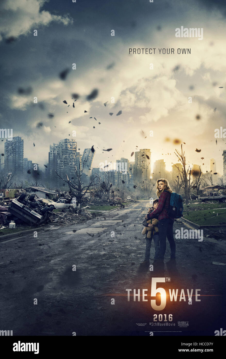 THE 5TH WAVE, (aka THE FIFTH WAVE), US advance poster art, from left ...