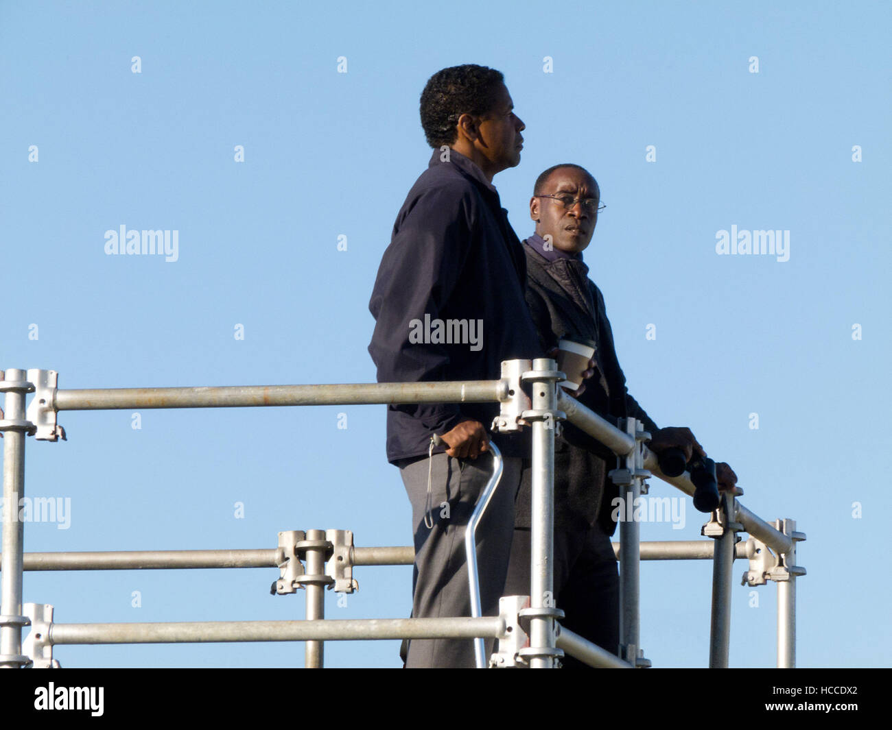 FLIGHT, from left: Denzel Washington, Don Cheadle, 2012. ph: Robert ...
